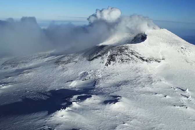 Znanstvenici na Zemlji pronašli vulkan koji izbacuje zlato, a još je ...